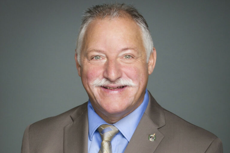 Un regard extérieur sur la francophonie d'ici - Darrell Samson ...